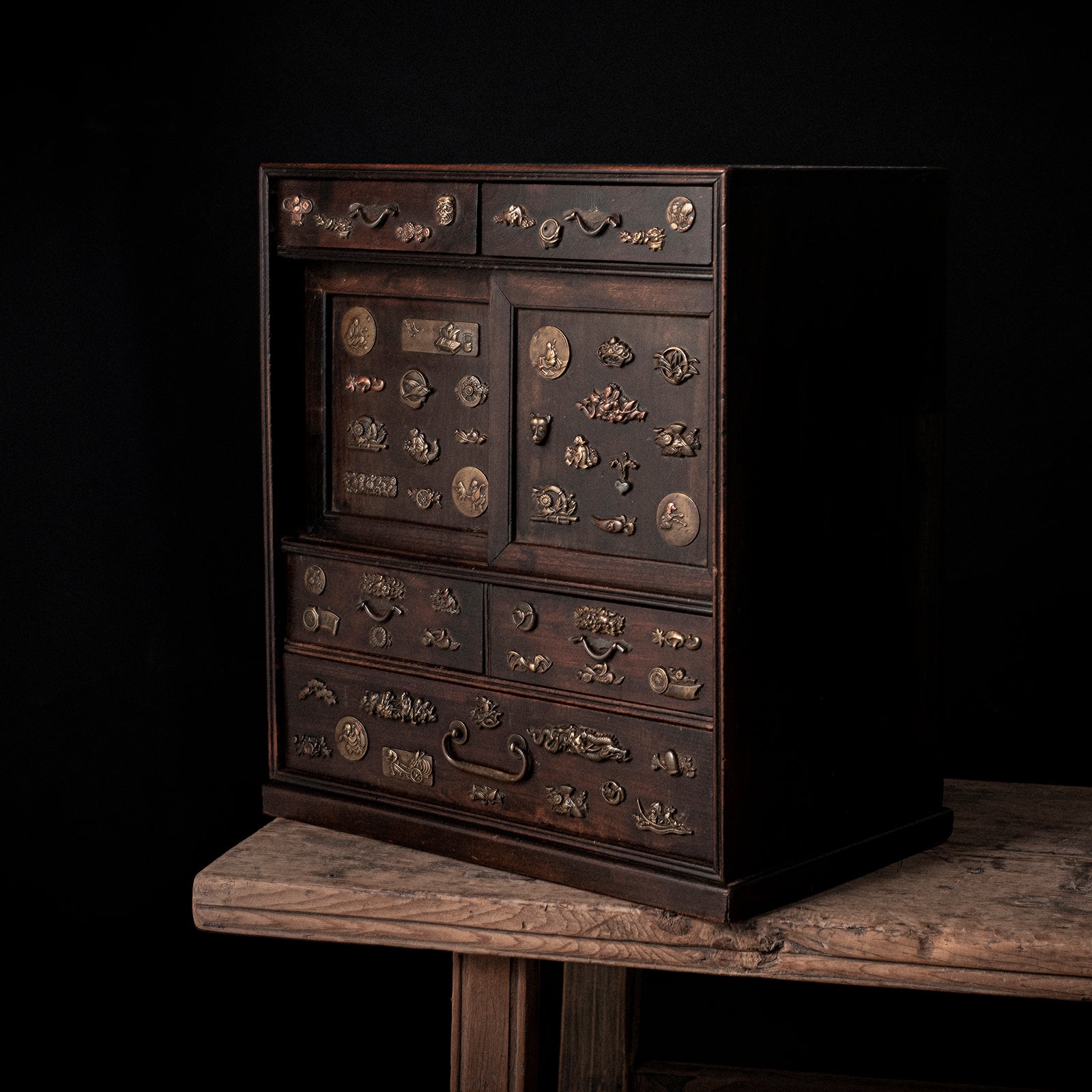 Japanese Furniture | Antique Dansu & Tansu Chests - Indigo Antiques